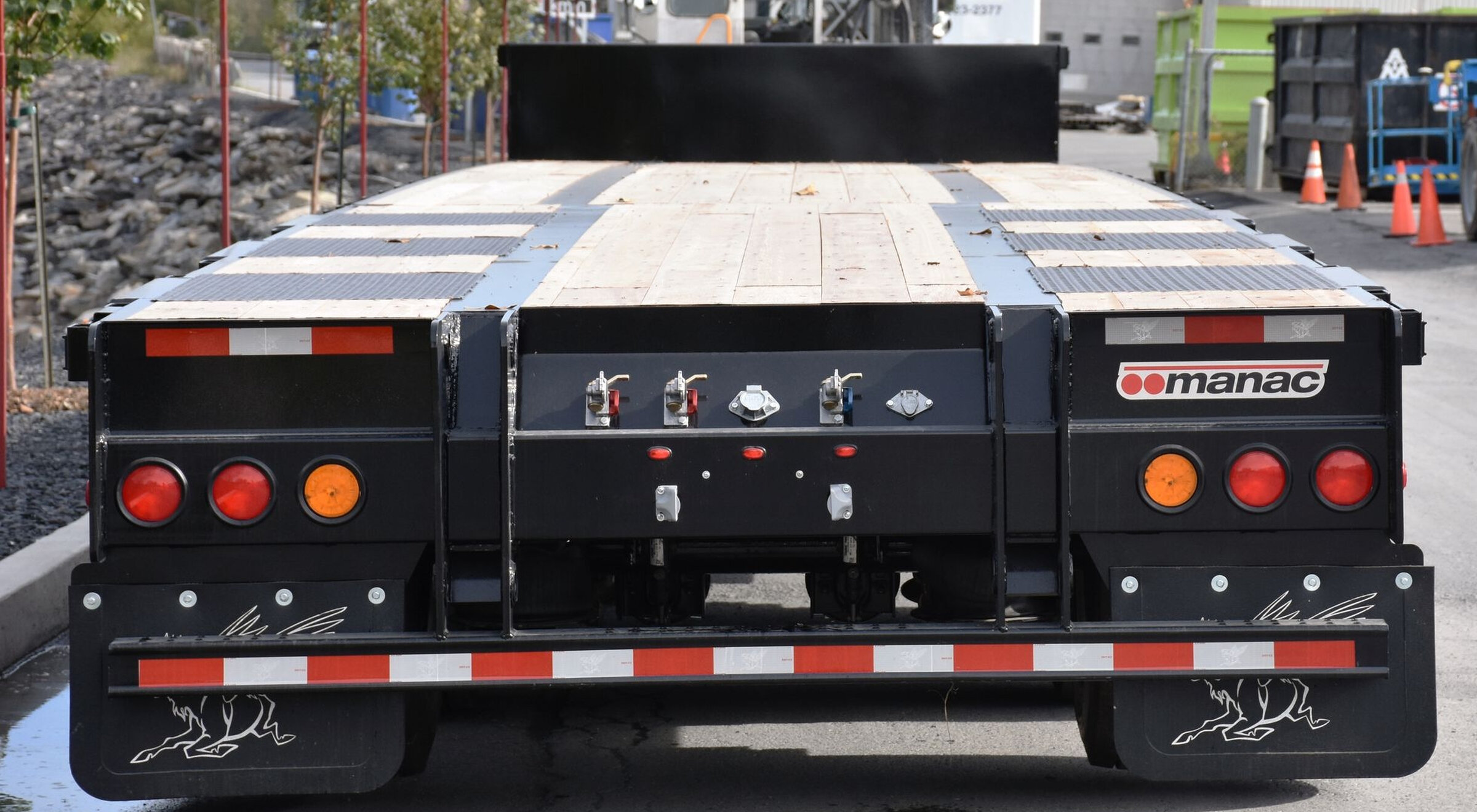 TOUGHWING Steel Extendable Drop Deck | Manac