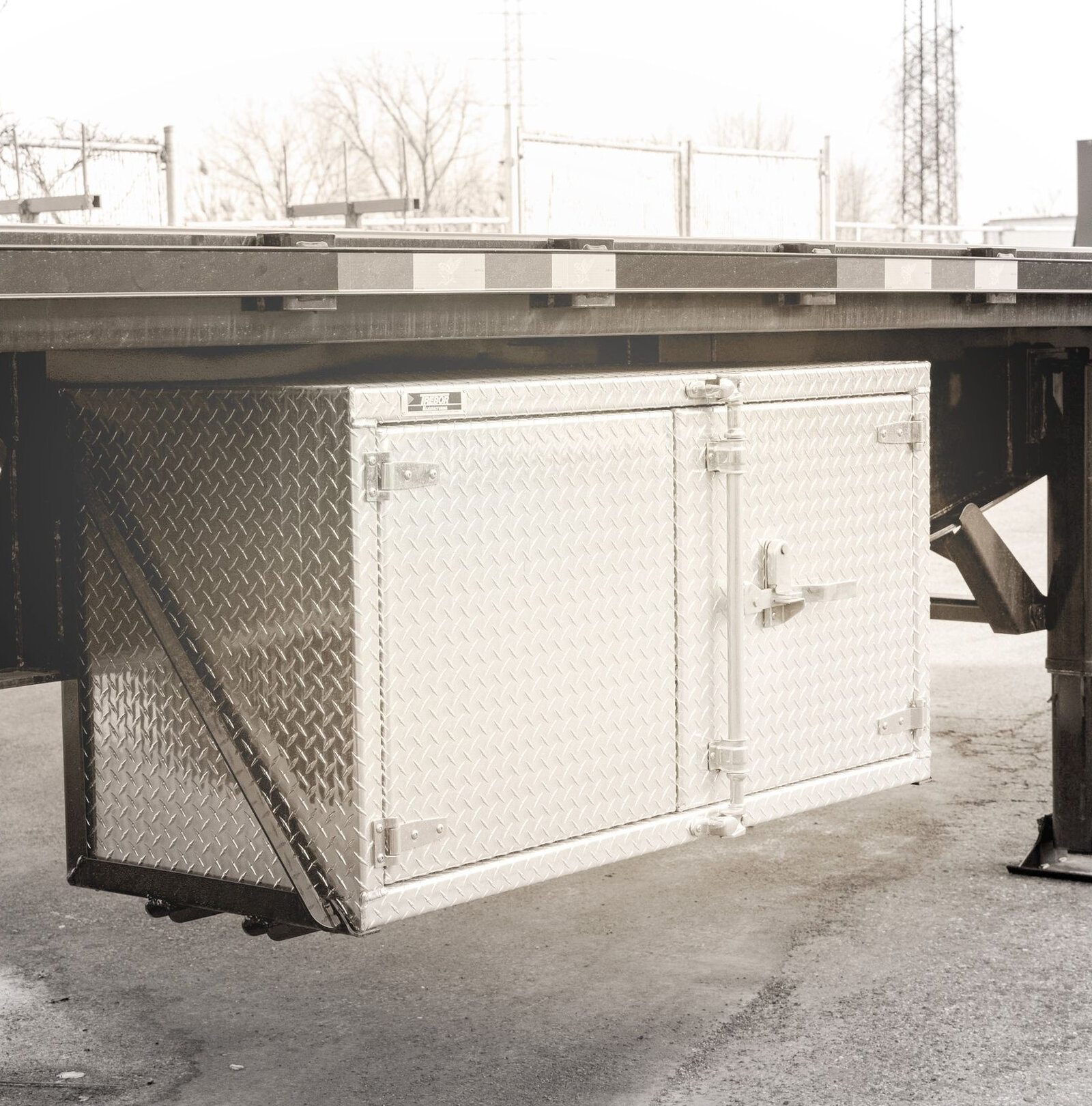 DARKWING Aluminum Drop Deck | Manac