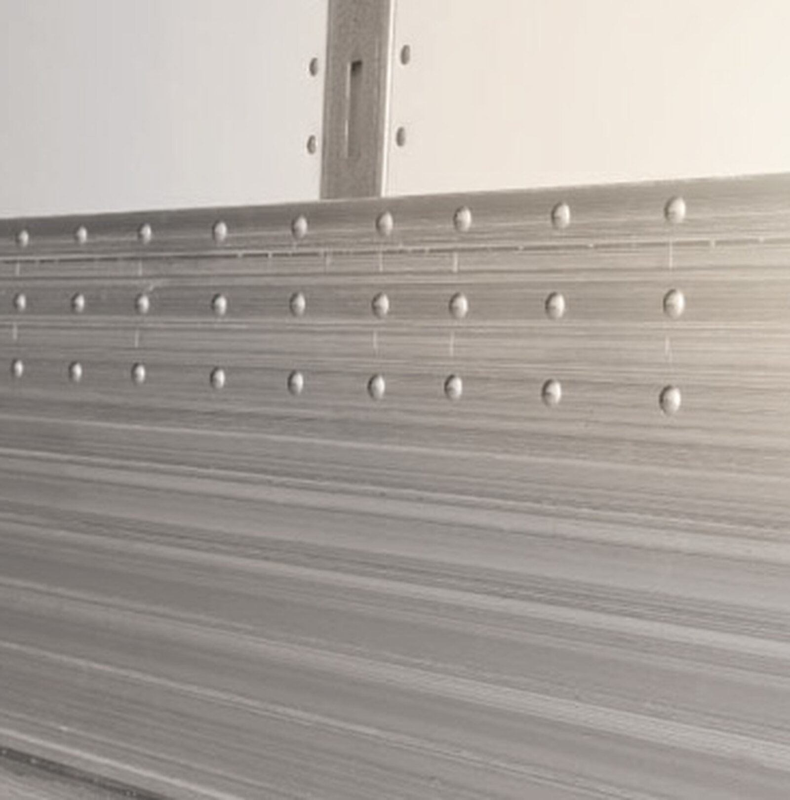 ULTRAWING Ultraplate Van | Manac