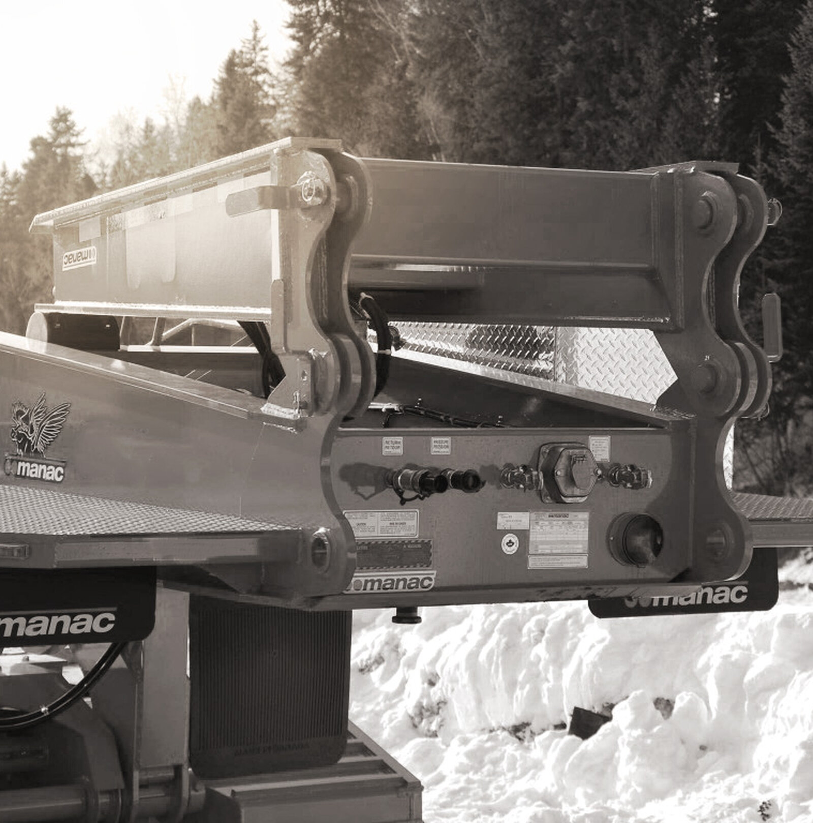 DURAWING 75 Ton Lowbed | Manac