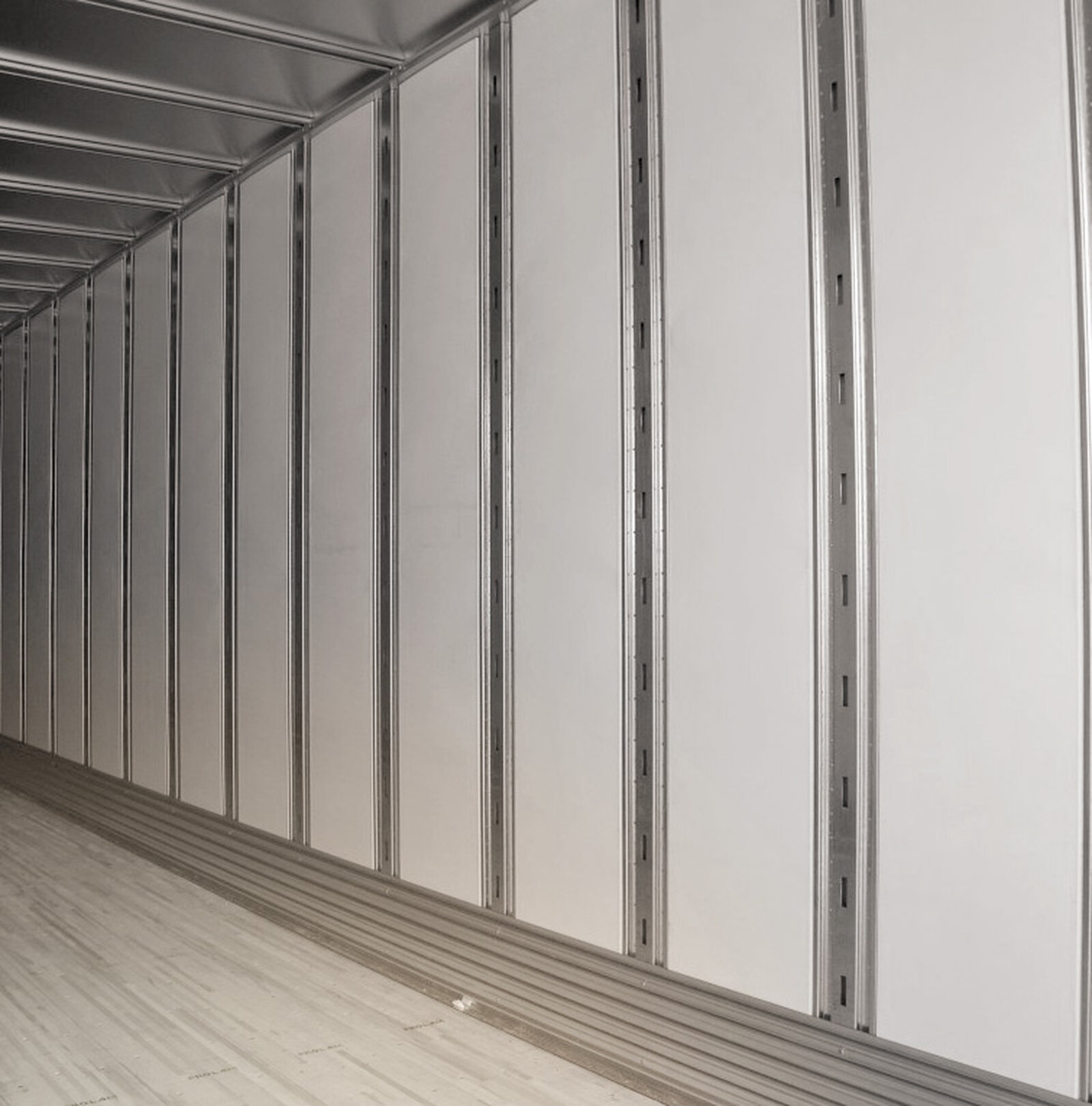 ULTRAWING Ultravan Van | Manac