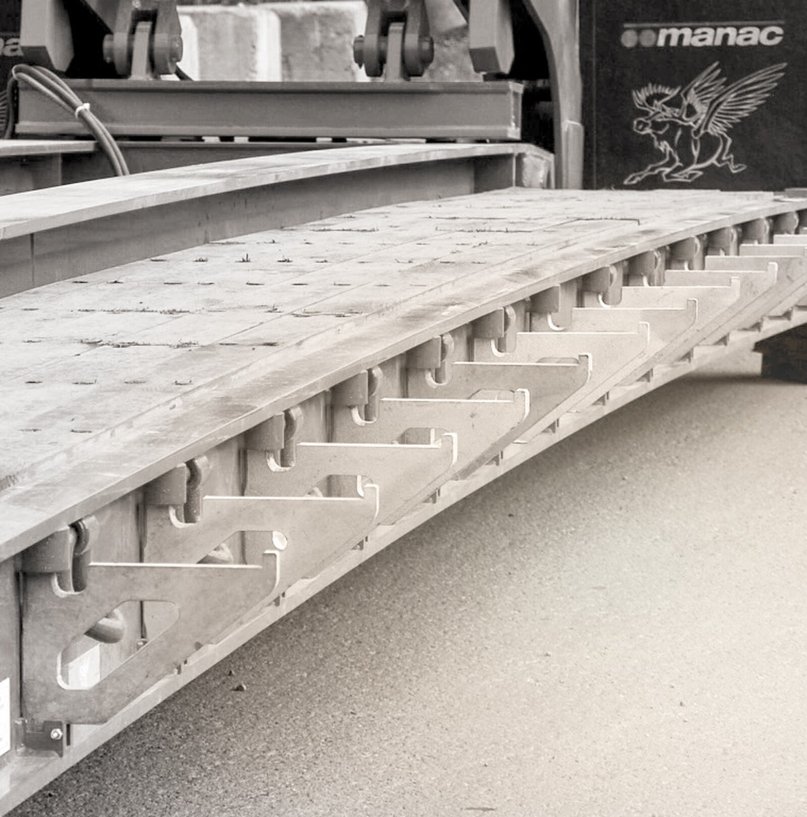 DURAWING 75 Ton Lowbed | Manac