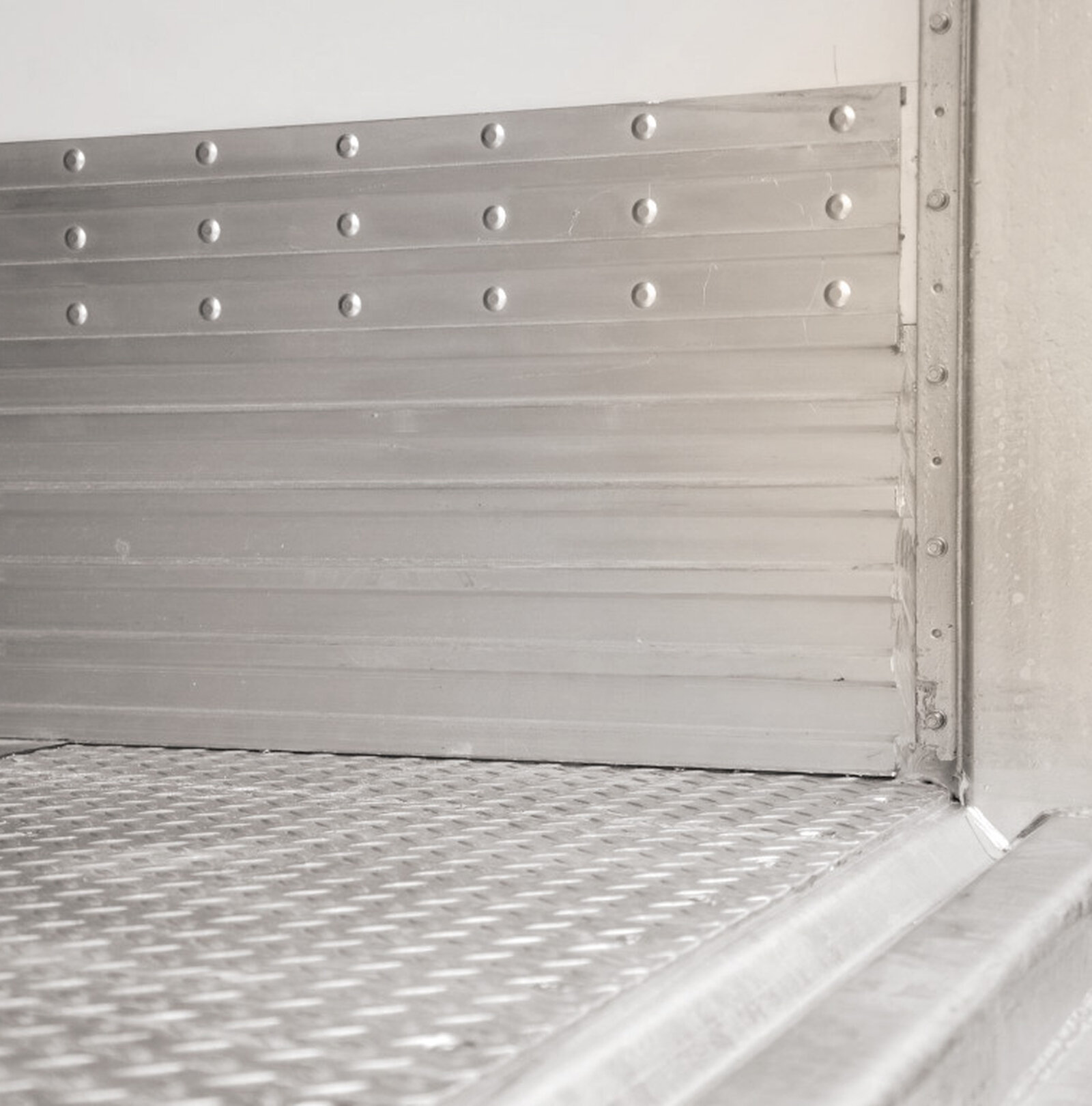 ULTRAWING Ultravan Van | Manac