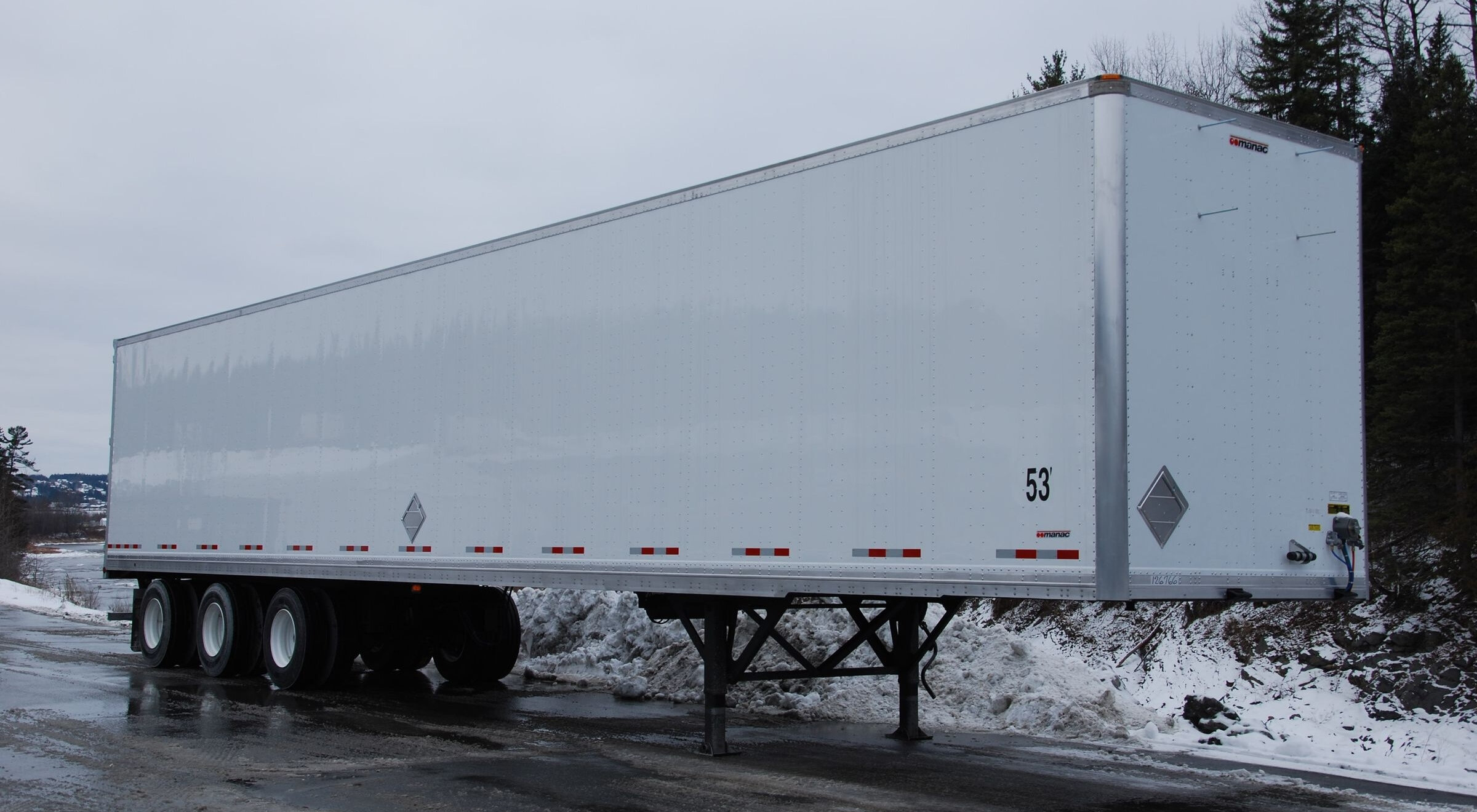 ULTRAWING Ultravan Van | Manac