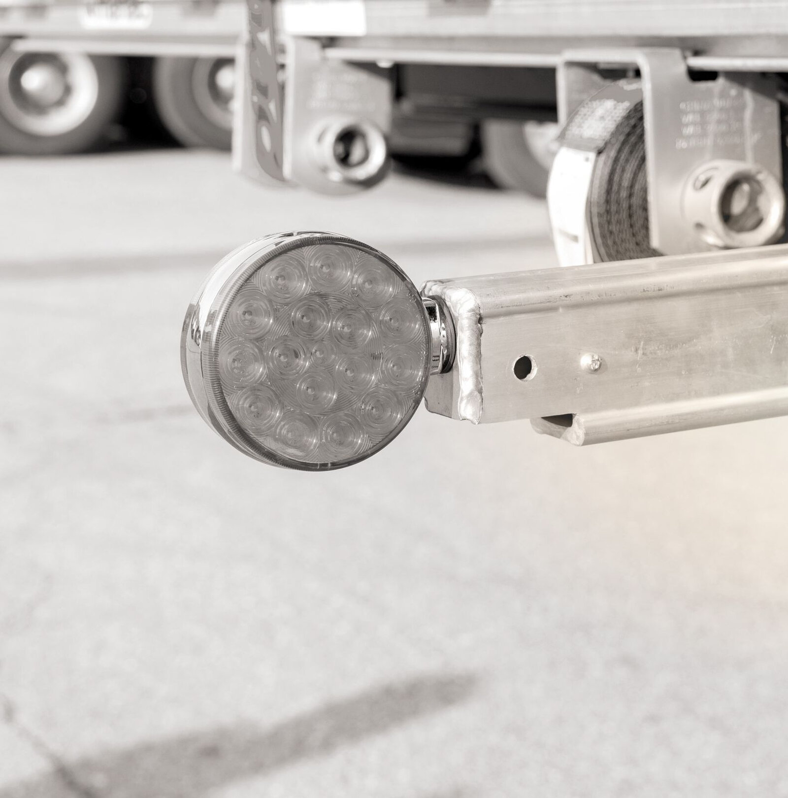 DARKWING Aluminum Drop Deck | Manac